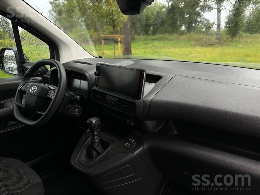 Balts Toyota Proace 2025 Rīga, ar dzinēja tilpumu 1.50 L un nobraukumu 32 tūkst. km par 15700 €, foto 12 vietnē AUTOMOTO.COM.LV
