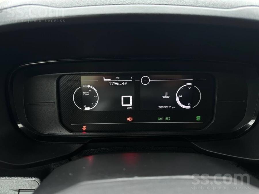 Balts Toyota Proace 2025 Rīga, ar dzinēja tilpumu 1.50 L un nobraukumu 32 tūkst. km par 15700 €, foto 14 vietnē AUTOMOTO.COM.LV