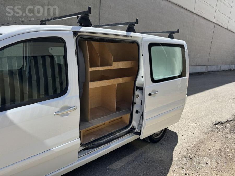 Balts Toyota Proace 2015 Rīga, ar dzinēja tilpumu 2.00 L un nobraukumu 109 tūkst. km par 8700 €, foto 3 vietnē AUTOMOTO.COM.LV