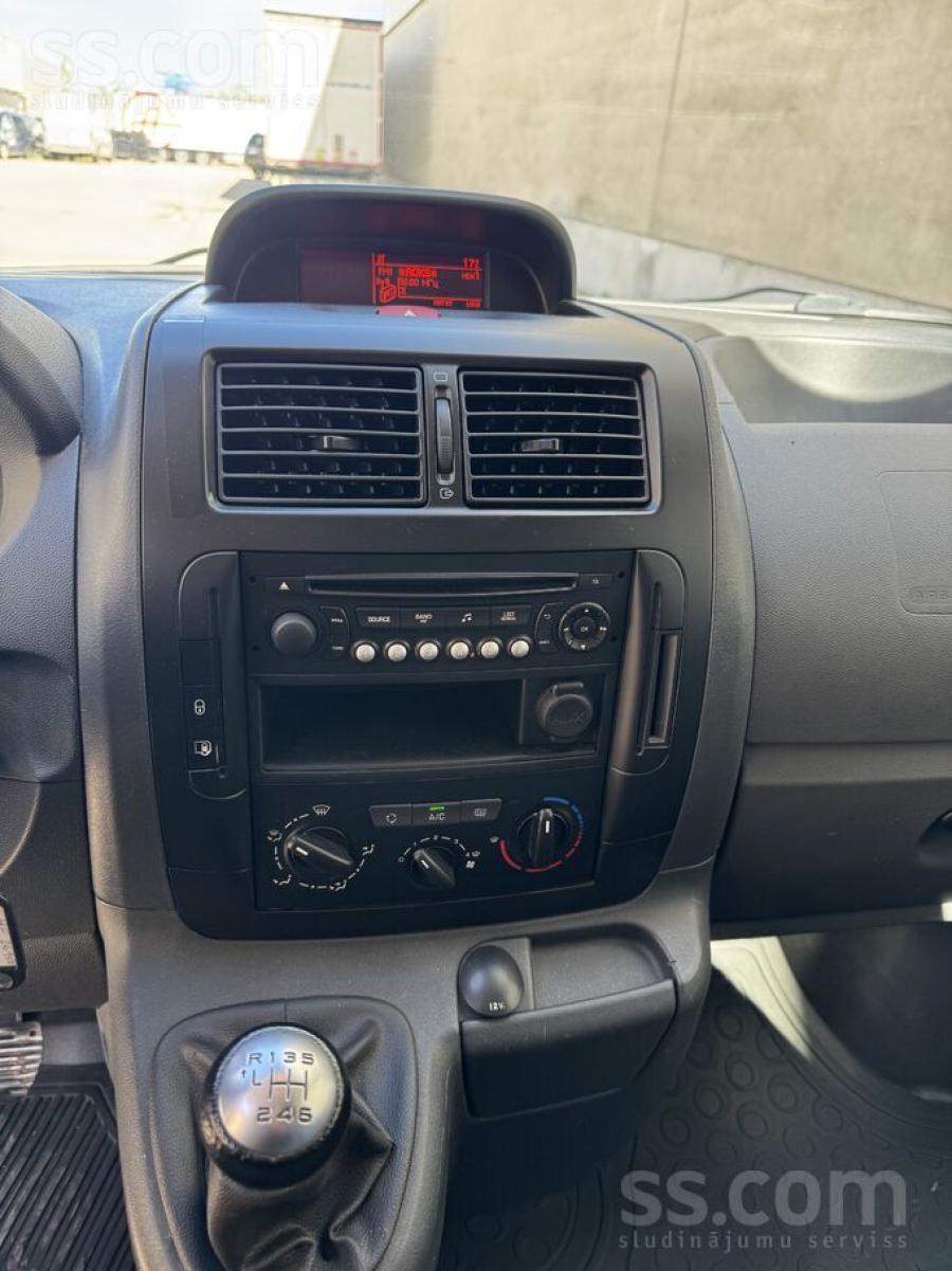 Balts Toyota Proace 2015 Rīga, ar dzinēja tilpumu 2.00 L un nobraukumu 109 tūkst. km par 8700 €, foto 4 vietnē AUTOMOTO.COM.LV