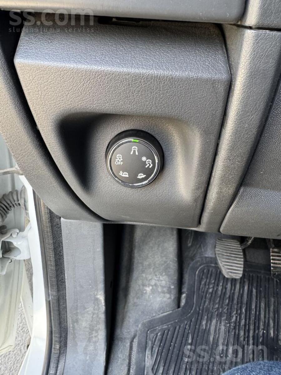 Balts Toyota Proace 2015 Rīga, ar dzinēja tilpumu 2.00 L un nobraukumu 109 tūkst. km par 8700 €, foto 6 vietnē AUTOMOTO.COM.LV