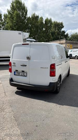 Balts Toyota Proace 2016 Tallina, ar dzinēja tilpumu 1.60 L un nobraukumu 195 tūkst. km par 7500 €, foto 4 vietnē AUTOMOTO.COM.LV