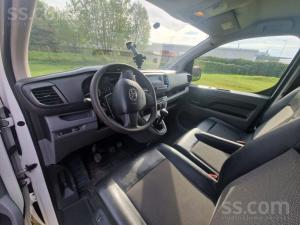 White Toyota Proace 2018 in Riga, with an engine capacity of 2.00 L and mileage of 201 thousand km for 8000 €, photo 8 on AUTOMOTO.COM.LV