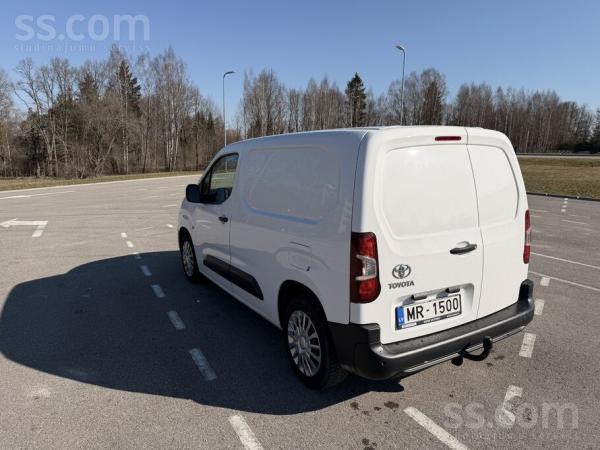 Balts Toyota Proace 2020 Cēsis, ar dzinēja tilpumu 1.50 L un nobraukumu 102 tūkst. km par 11650 €, foto 4 vietnē AUTOMOTO.COM.LV