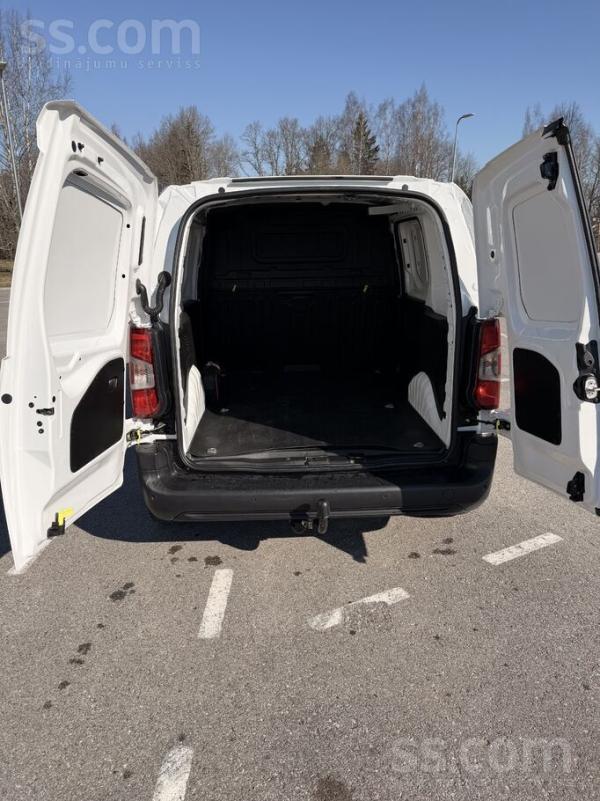 Balts Toyota Proace 2020 Cēsis, ar dzinēja tilpumu 1.50 L un nobraukumu 102 tūkst. km par 11650 €, foto 5 vietnē AUTOMOTO.COM.LV
