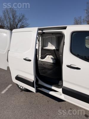 Balts Toyota Proace 2020 Cēsis, ar dzinēja tilpumu 1.50 L un nobraukumu 102 tūkst. km par 11650 €, foto 7 vietnē AUTOMOTO.COM.LV