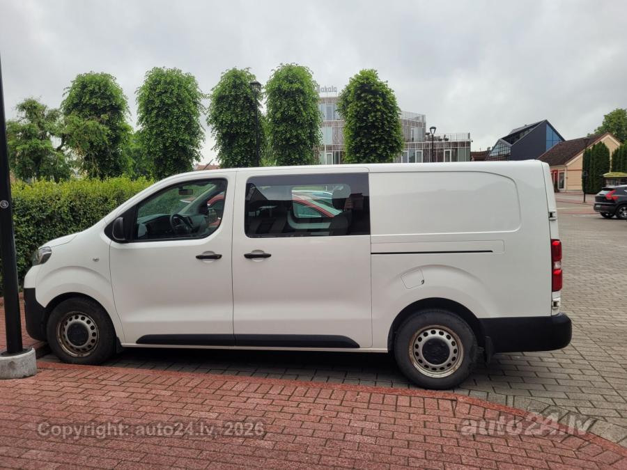 White Toyota Proace 2020 in Tallinn, with an engine capacity of 2.00 L and mileage of 82 thousand km for 24900 €, photo 10 on AUTOMOTO.COM.LV