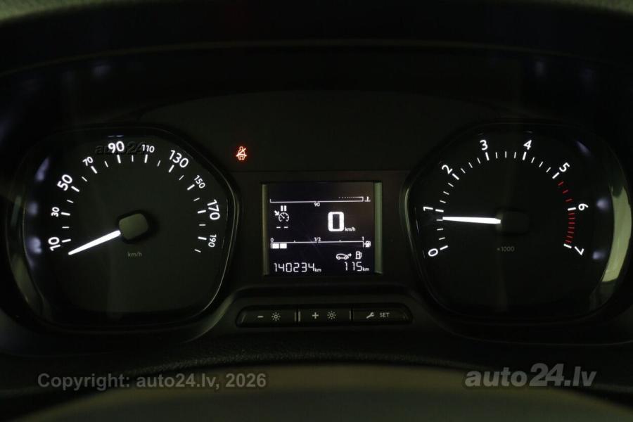 Balts Toyota Proace 2022 Tallina, ar dzinēja tilpumu 2.00 L un nobraukumu 140 tūkst. km par 16990 €, foto 14 vietnē AUTOMOTO.COM.LV