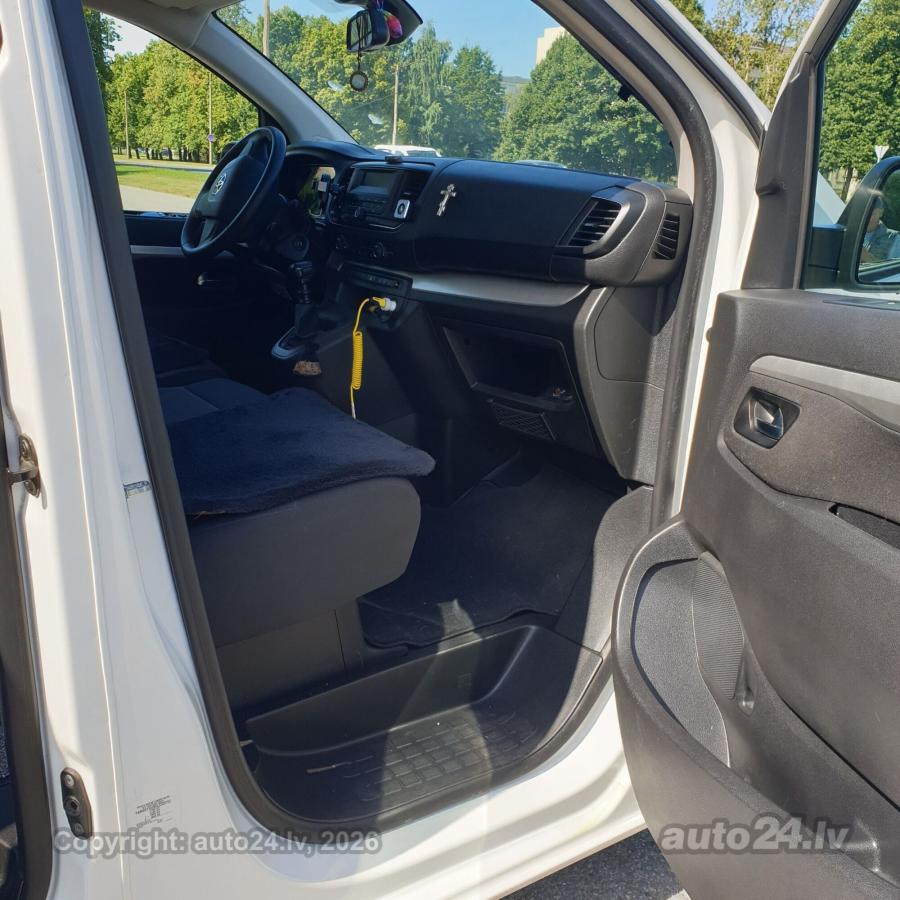 White Toyota Proace 2022 in Tallinn, with an engine capacity of 1.50 L and mileage of 46 thousand km for 22000 €, photo 10 on AUTOMOTO.COM.LV