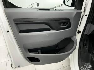 Balts Toyota Proace 2021 Avižieniai, ar dzinēja tilpumu 2.00 L un nobraukumu 113 tūkst. km par 13500 €, foto 8 vietnē AUTOMOTO.COM.LV