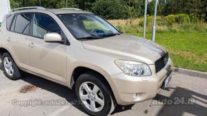 Beige Toyota RAV4 2007 in Riga, with an engine capacity of 2.00 L and mileage of 120 thousand km for 8000 €, photo 3 on AUTOMOTO.COM.LV