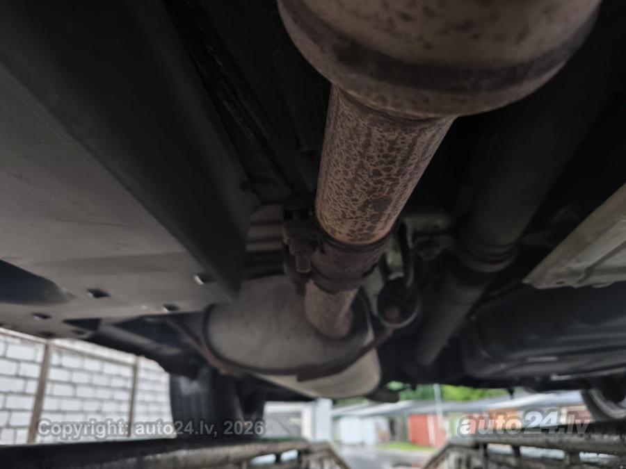Beige Toyota RAV4 2007 in Riga, with an engine capacity of 2.00 L and mileage of 120 thousand km for 8000 €, photo 10 on AUTOMOTO.COM.LV