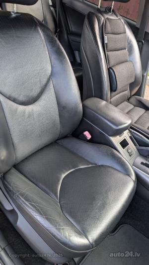 Beige Toyota RAV4 2007 in Riga, with an engine capacity of 2.00 L and mileage of 120 thousand km for 8000 €, photo 20 on AUTOMOTO.COM.LV