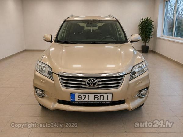 Beige Toyota RAV4 2011 in Tartu, with an engine capacity of 2.00 L and mileage of 224 thousand km for 7980 €, photo 2 on AUTOMOTO.COM.LV