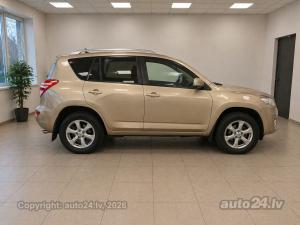 Beige Toyota RAV4 2011 in Tartu, with an engine capacity of 2.00 L and mileage of 224 thousand km for 7980 €, photo 4 on AUTOMOTO.COM.LV
