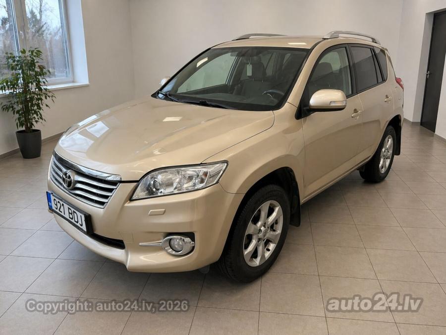 Beige Toyota RAV4 2011 in Tartu, with an engine capacity of 2.00 L and mileage of 224 thousand km for 7980 €, photo 9 on AUTOMOTO.COM.LV