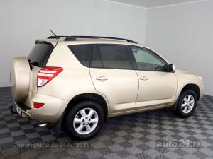 Smilšu krāsa Toyota RAV4 2012 Tallina, ar dzinēja tilpumu 2.00 L un nobraukumu 298 tūkst. km par 5499 €, foto 3 vietnē AUTOMOTO.COM.LV