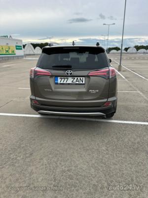 Beige Toyota RAV4 2017 in Tartu, with an engine capacity of 2.00 L and mileage of 72 thousand km for 17900 €, photo 5 on AUTOMOTO.COM.LV
