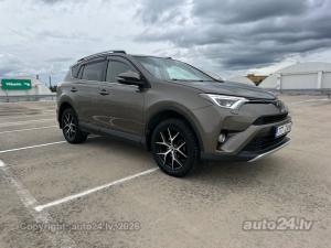 Beige Toyota RAV4 2017 in Tartu, with an engine capacity of 2.00 L and mileage of 72 thousand km for 17900 €, photo 8 on AUTOMOTO.COM.LV