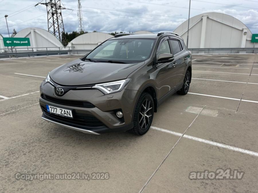 Beige Toyota RAV4 2017 in Tartu, with an engine capacity of 2.00 L and mileage of 72 thousand km for 17900 €, photo 9 on AUTOMOTO.COM.LV