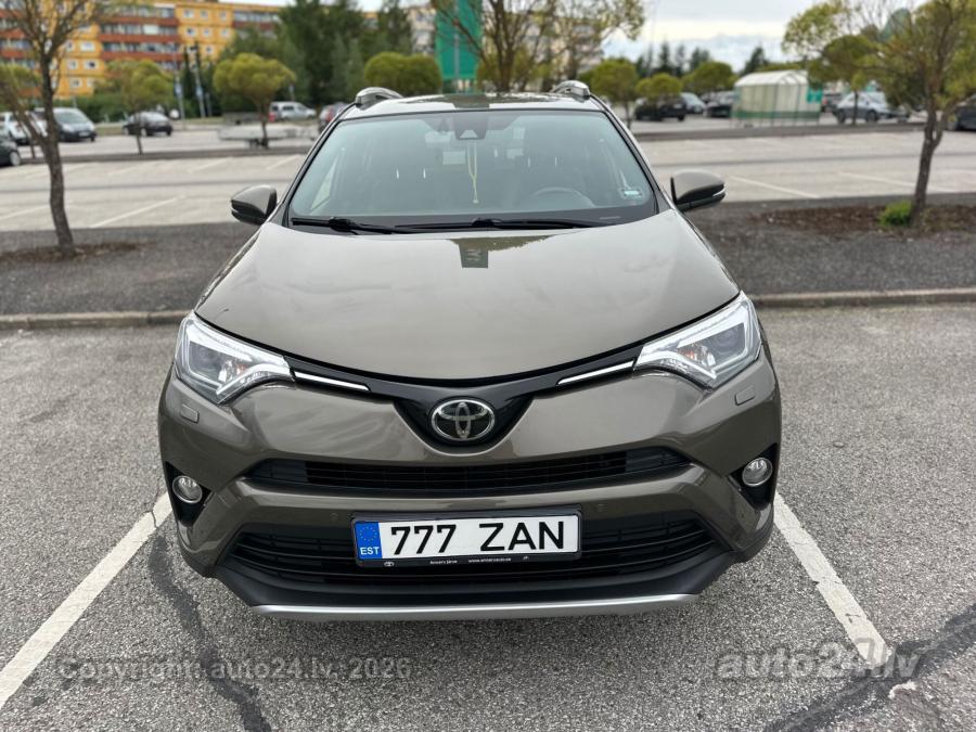 Beige Toyota RAV4 2017 in Tartu, with an engine capacity of 2.00 L and mileage of 72 thousand km for 17900 €, photo 17 on AUTOMOTO.COM.LV