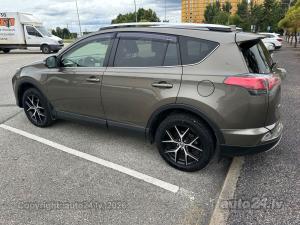 Beige Toyota RAV4 2017 in Tartu, with an engine capacity of 2.00 L and mileage of 72 thousand km for 17900 €, photo 19 on AUTOMOTO.COM.LV