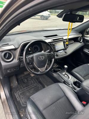 Beige Toyota RAV4 2017 in Tartu, with an engine capacity of 2.00 L and mileage of 72 thousand km for 17900 €, photo 27 on AUTOMOTO.COM.LV