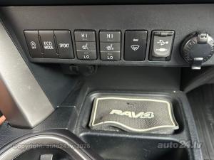 Beige Toyota RAV4 2017 in Tartu, with an engine capacity of 2.00 L and mileage of 72 thousand km for 17900 €, photo 28 on AUTOMOTO.COM.LV