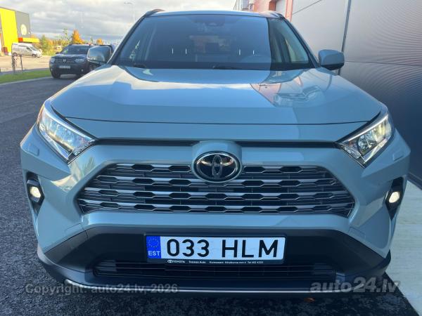 Beige Toyota RAV4 2022 in Tallinn, with an engine capacity of 2.00 L and mileage of 65 thousand km for 26950 €, photo 3 on AUTOMOTO.COM.LV