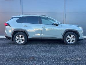 Smilšu krāsa Toyota RAV4 2022 Tallina, ar dzinēja tilpumu 2.00 L un nobraukumu 65 tūkst. km par 26950 €, foto 8 vietnē AUTOMOTO.COM.LV