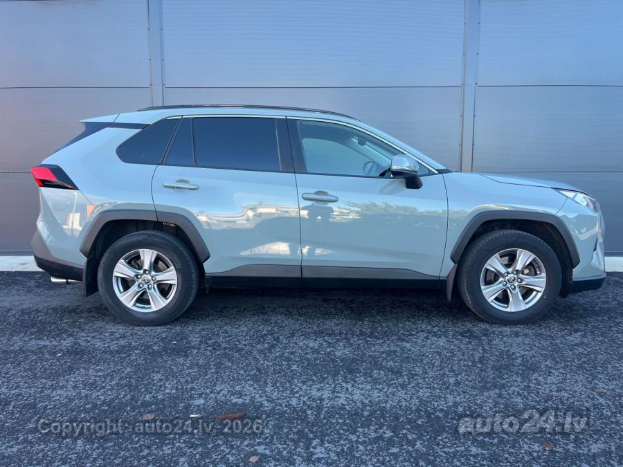 Smilšu krāsa Toyota RAV4 2022 Tallina, ar dzinēja tilpumu 2.00 L un nobraukumu 65 tūkst. km par 26950 €, foto 8 vietnē AUTOMOTO.COM.LV