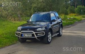 Черный Тойота РАВ 4 1997 в Рига, объемом двигателя 2.00 л и пробегом 114 тыс. км за 3200 €, фото 1 на AUTOMOTO.COM.LV