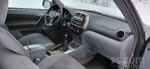 Melns Toyota RAV4 2001 Dobele, ar dzinēja tilpumu 2.00 L un nobraukumu 272 tūkst. km par 1900 €, foto 7 vietnē AUTOMOTO.COM.LV