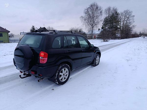 Black Toyota RAV4 2002 in Kaunas, with an engine capacity of 1.99 L and mileage of 344 thousand km for 1500 €, photo 4 on AUTOMOTO.COM.LV