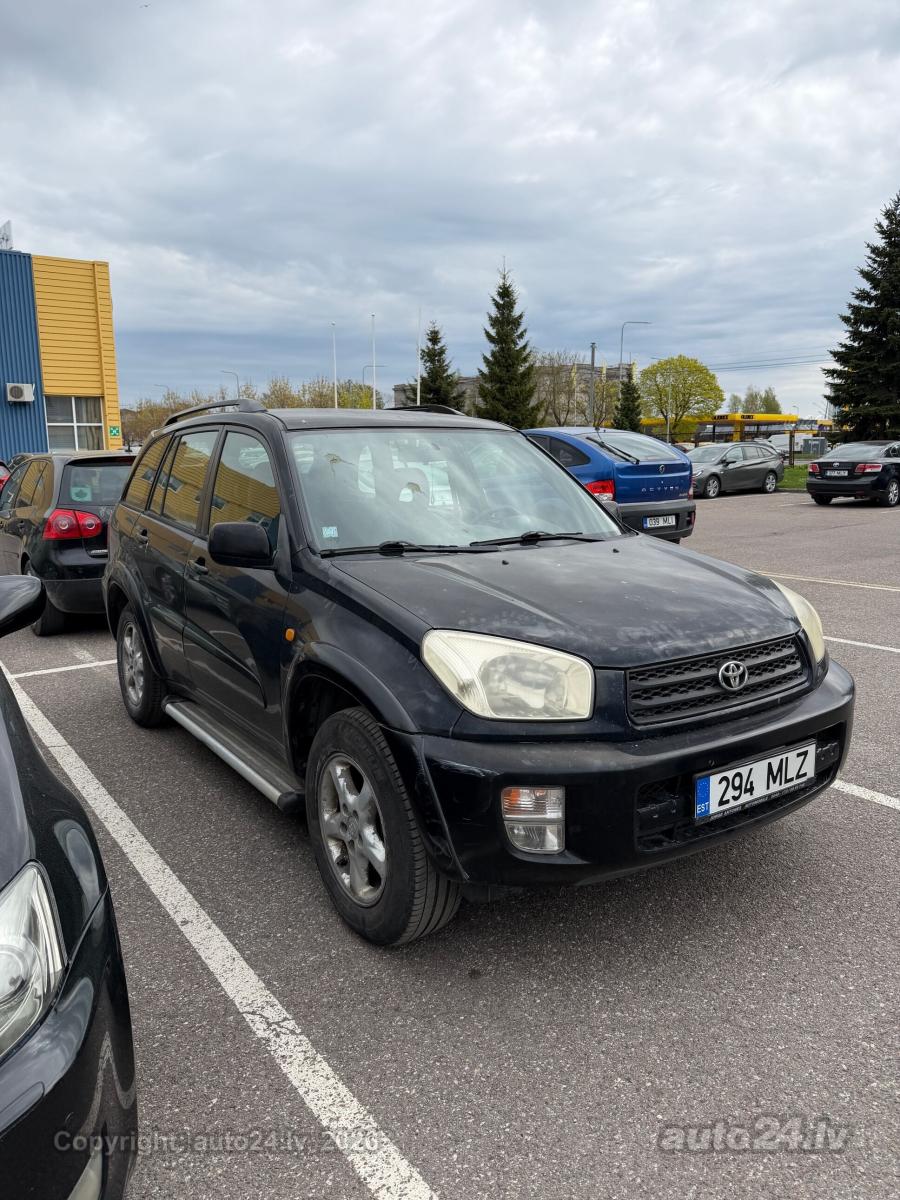 Melns Toyota RAV4 2002 Tallina, ar dzinēja tilpumu 2.00 L un nobraukumu 0 tūkst. km par 1499 €, foto 1 vietnē AUTOMOTO.COM.LV