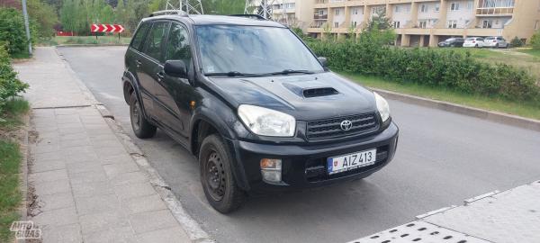 Melns Toyota RAV4 2002 Viļņa, ar dzinēja tilpumu 2.00 L un nobraukumu 350 tūkst. km par 1300 €, foto 3 vietnē AUTOMOTO.COM.LV