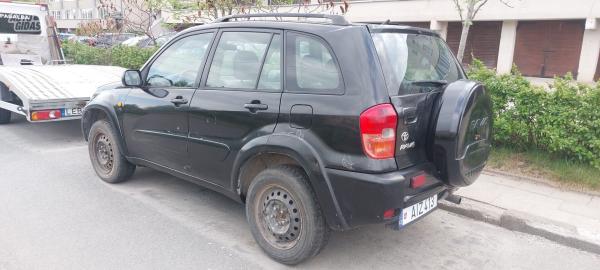 Melns Toyota RAV4 2002 Viļņa, ar dzinēja tilpumu 2.00 L un nobraukumu 350 tūkst. km par 1300 €, foto 4 vietnē AUTOMOTO.COM.LV