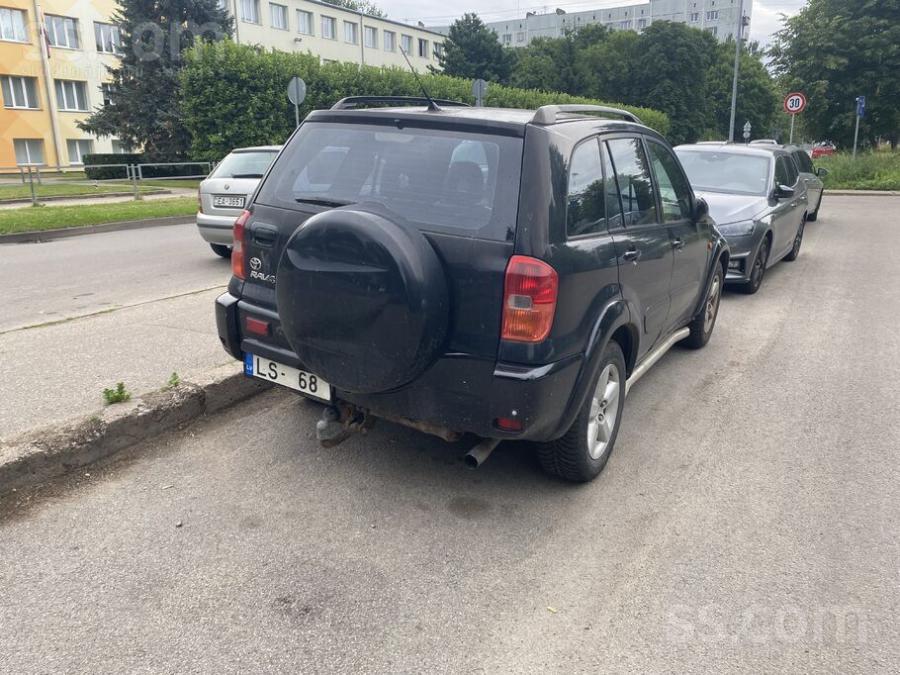 Черный Тойота РАВ 4 2002 в Рига, объемом двигателя 2.00 л и пробегом 249 тыс. км за 1900 €, фото 4 на AUTOMOTO.COM.LV