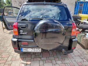 Melns Toyota RAV4 2002 Jelgava, ar dzinēja tilpumu 2.00 L un nobraukumu 325 tūkst. km par 1500 €, foto 5 vietnē AUTOMOTO.COM.LV
