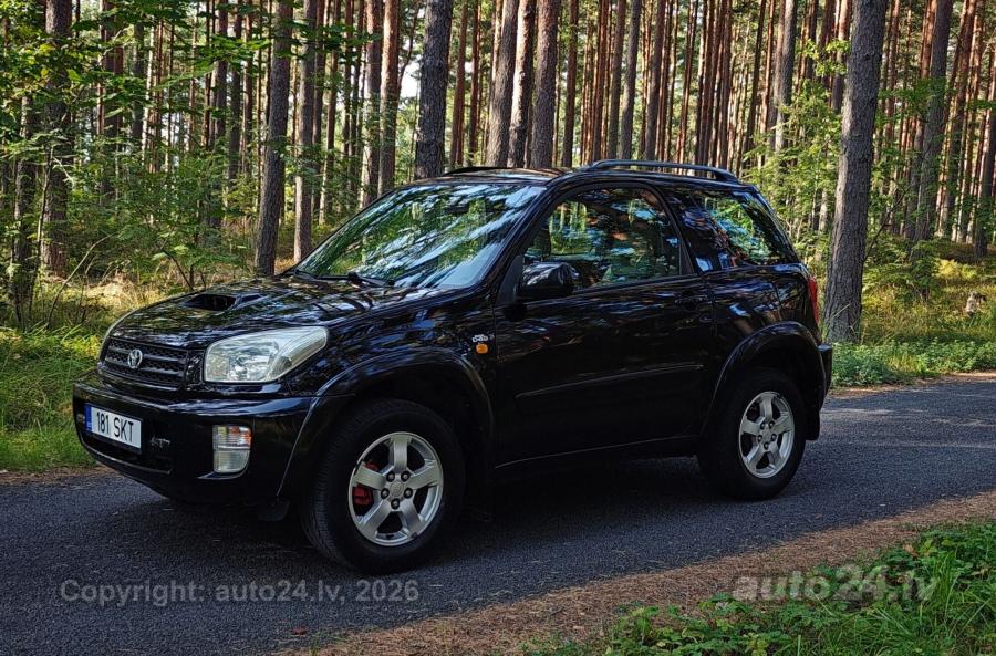 Melns Toyota RAV4 2002 Pērnava, ar dzinēja tilpumu 2.00 L un nobraukumu 325 tūkst. km par 2950 €, foto 1 vietnē AUTOMOTO.COM.LV