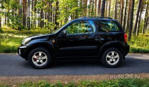 Melns Toyota RAV4 2002 Pērnava, ar dzinēja tilpumu 2.00 L un nobraukumu 325 tūkst. km par 2950 €, foto 3 vietnē AUTOMOTO.COM.LV