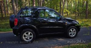Melns Toyota RAV4 2002 Pērnava, ar dzinēja tilpumu 2.00 L un nobraukumu 325 tūkst. km par 2950 €, foto 6 vietnē AUTOMOTO.COM.LV