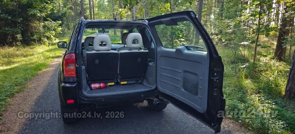 Melns Toyota RAV4 2002 Pērnava, ar dzinēja tilpumu 2.00 L un nobraukumu 325 tūkst. km par 2950 €, foto 7 vietnē AUTOMOTO.COM.LV