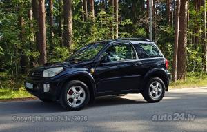 Melns Toyota RAV4 2002 Pērnava, ar dzinēja tilpumu 2.00 L un nobraukumu 325 tūkst. km par 2950 €, foto 19 vietnē AUTOMOTO.COM.LV