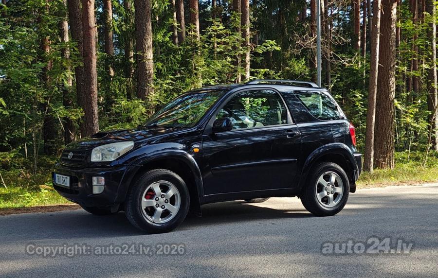 Melns Toyota RAV4 2002 Pērnava, ar dzinēja tilpumu 2.00 L un nobraukumu 325 tūkst. km par 2950 €, foto 19 vietnē AUTOMOTO.COM.LV