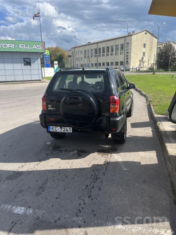 Черный Тойота РАВ 4 2002 в Даугавпилс, объемом двигателя 2.00 л и пробегом 0 тыс. км за 1500 €, фото 3 на AUTOMOTO.COM.LV