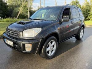 Black Toyota RAV4 2002 in Plunge, with an engine capacity of 2.00 L and mileage of 266 thousand km for 2100 €, photo 1 on AUTOMOTO.COM.LV