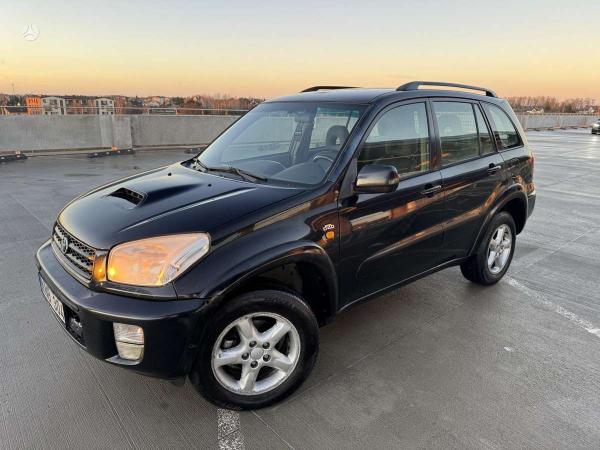 Black Toyota RAV4 2003 in Vilnius, with an engine capacity of 2.00 L and mileage of 250 thousand km for 2450 €, photo 2 on AUTOMOTO.COM.LV