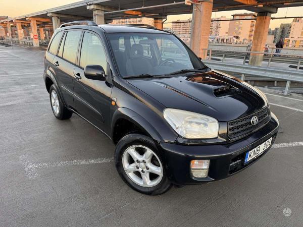 Black Toyota RAV4 2003 in Vilnius, with an engine capacity of 2.00 L and mileage of 250 thousand km for 2450 €, photo 4 on AUTOMOTO.COM.LV