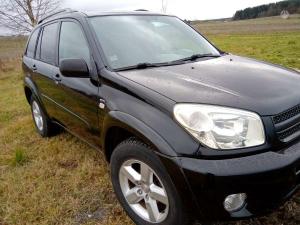 Melns Toyota RAV4 2003 Viļņa, ar dzinēja tilpumu 2.00 L un nobraukumu 253 tūkst. km par 3500 €, foto 2 vietnē AUTOMOTO.COM.LV